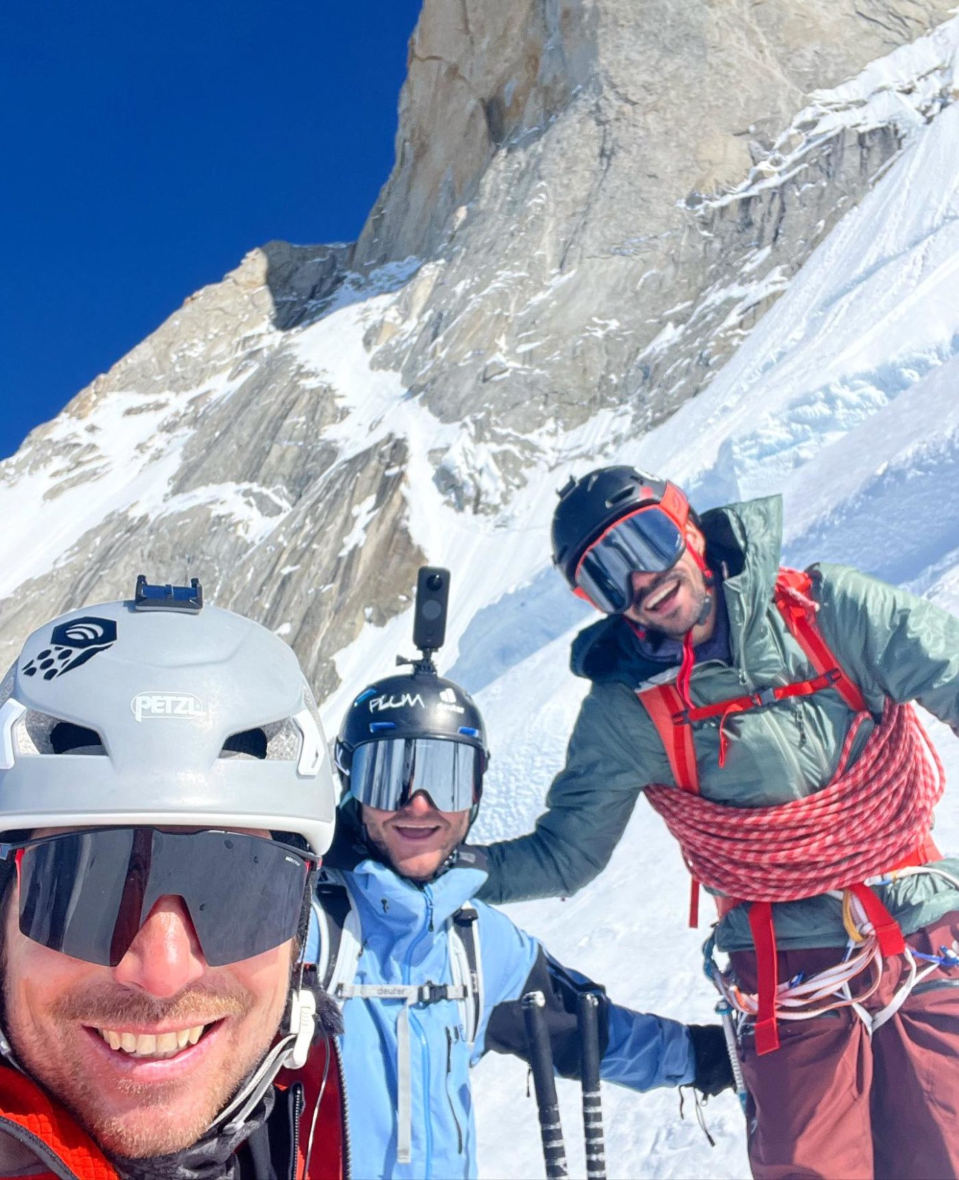 Descente à ski de la rampe « Whillans-Cochrane » en Patagonie pour ...